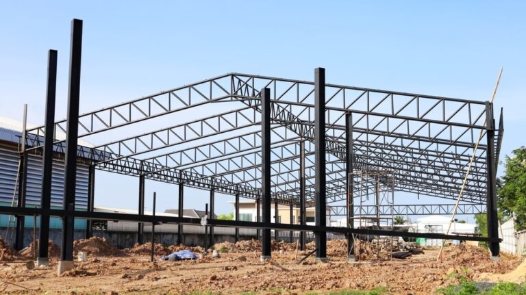 Comment se construit une maison en ossature métallique ? – Couverture ...